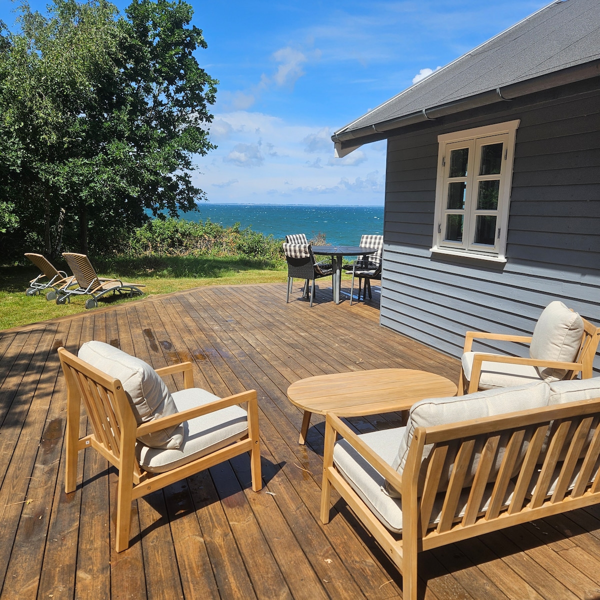 Vacation home in the first row by the water - Houses for Rent in ...