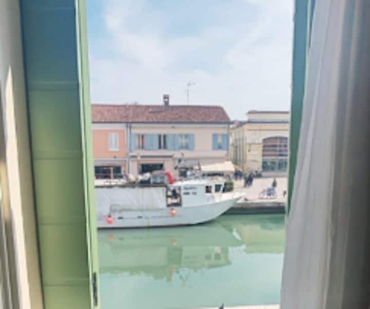 Camera Ornella Con Vista Mozzafiato Sul Porto - Милано Мариттима