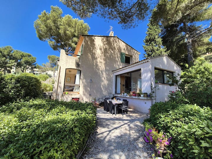 Jolie Villa, Climatisation, Wifi, Jardin, Plage à - 土倫
