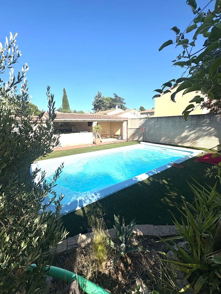 Maison Avec Piscine - Charleval