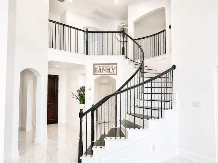 Grand Escape ! Luxe At Its Finest. Family Friendly - Fort Worth, TX