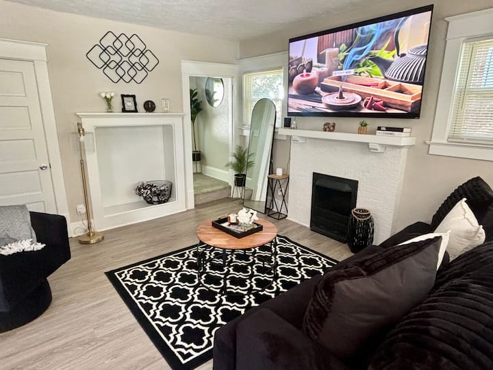 Stylish Stays With All The Comforts Of Home - Kent State University, Kent