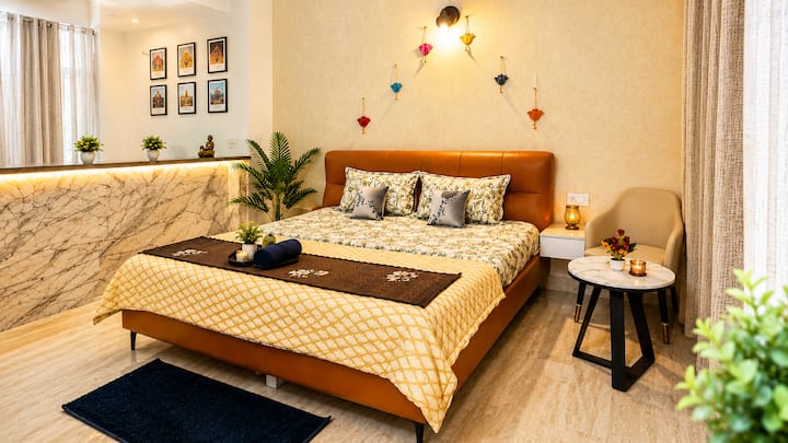 Laadli Studio | Near Prem Mandir & Iskcon - Vrindavan