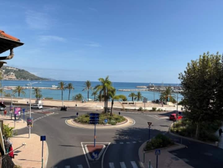 Appartement à 100 Mètres Des Plages - Menton
