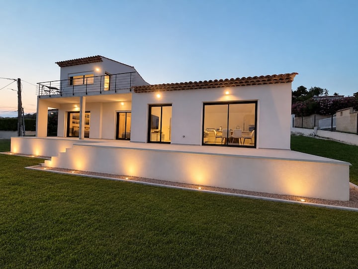 Villa Lumineuse Proche Plage  Sur La Côte Dazur - Nice