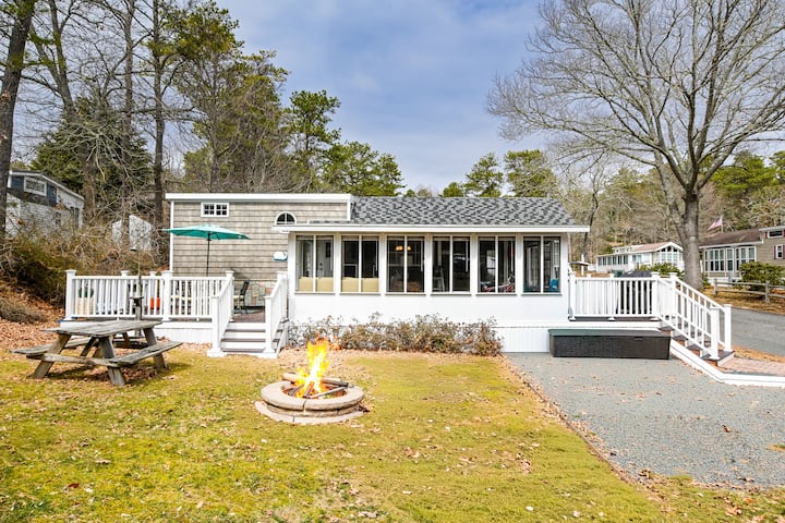 Cozy Lil Cape Cod Cottage - Sandwich, MA