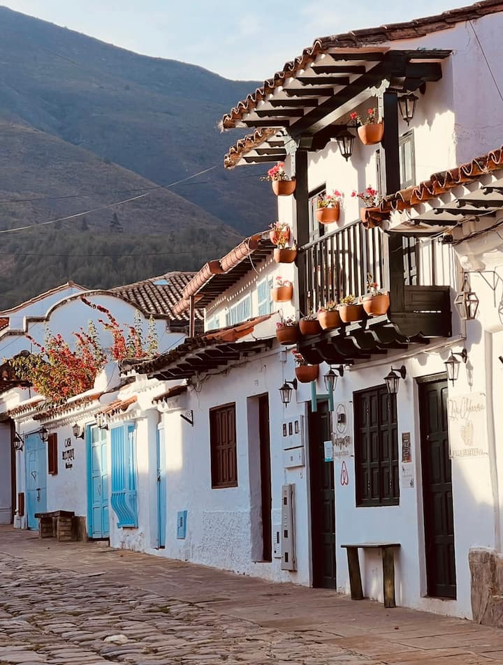Apt+ Una Cuadra De La Plaza+internet - Villa de Leyva