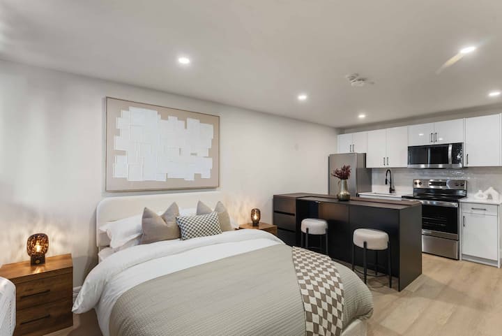 Newly Renovated Studio! Minutes To Niagara Falls - Niagara Falls