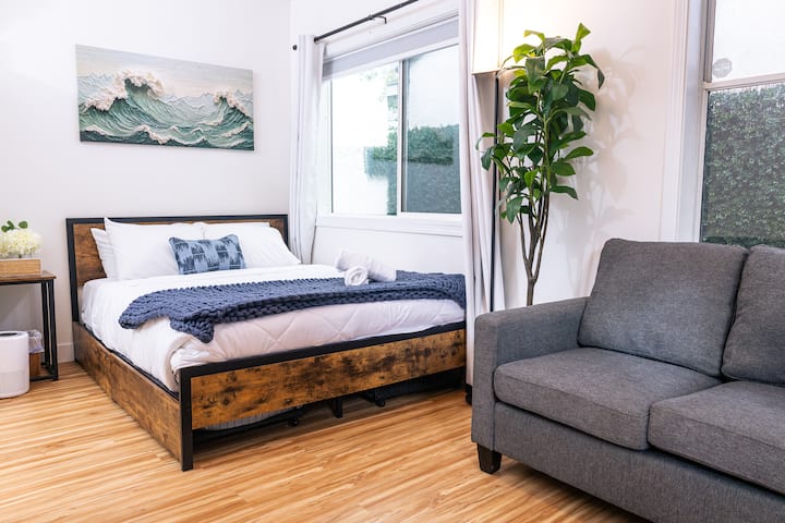 Chic Mar Vista Retreat · 5 Min To Venice Beach - Culver City, CA