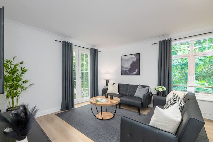 2br/2bath Luxe Apt/romford• Secure/parking+balcony - Romford