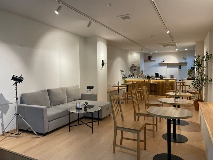 Men-only Dorm Bed Near Skytree | Café&breakfast - Tokyo