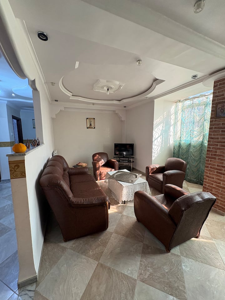 Un Appartement F4 Dans Un Quartier Calme Sécurise - Sétif
