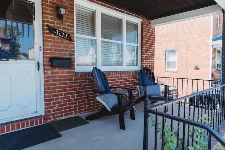 Near Johns Hopkins | Cozy 3br Home W/parking - Glen Burnie, MD