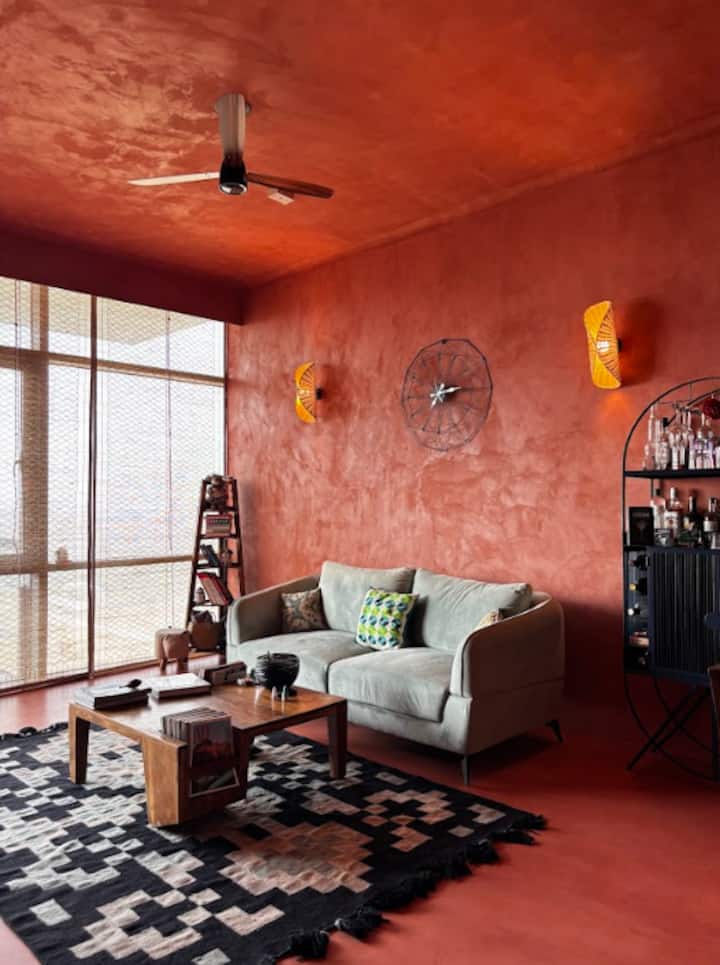 An Unconventional, 22nd Floor Artist's Sanctuary - New Delhi