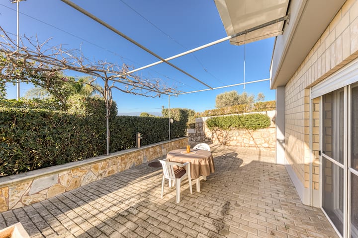 Residence Margherita - Ibisco - Torre San Giovanni