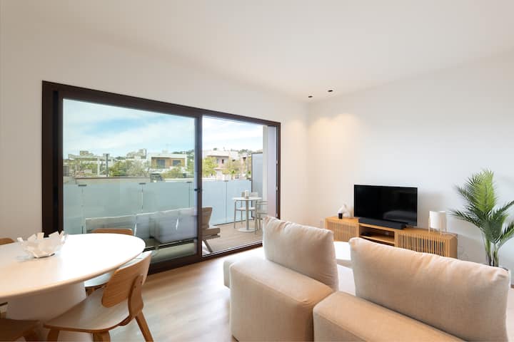 Can Milà / Signature Ap., Pool View, Dbl Bed (103) - Sitges