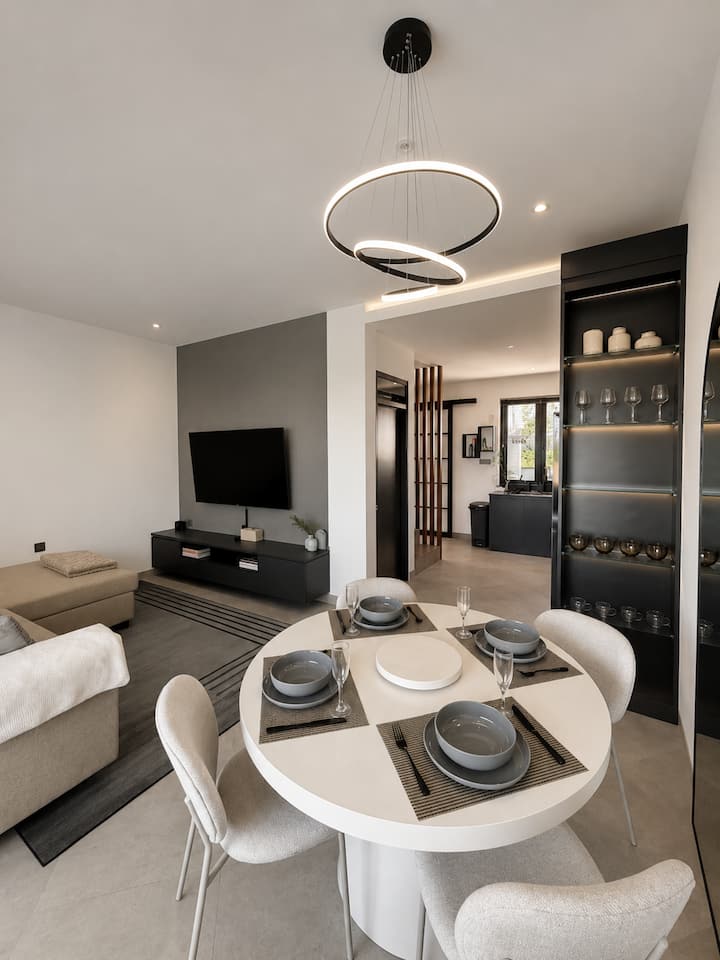 Luxury Rice Field Villa | Pool & Gym - Bali