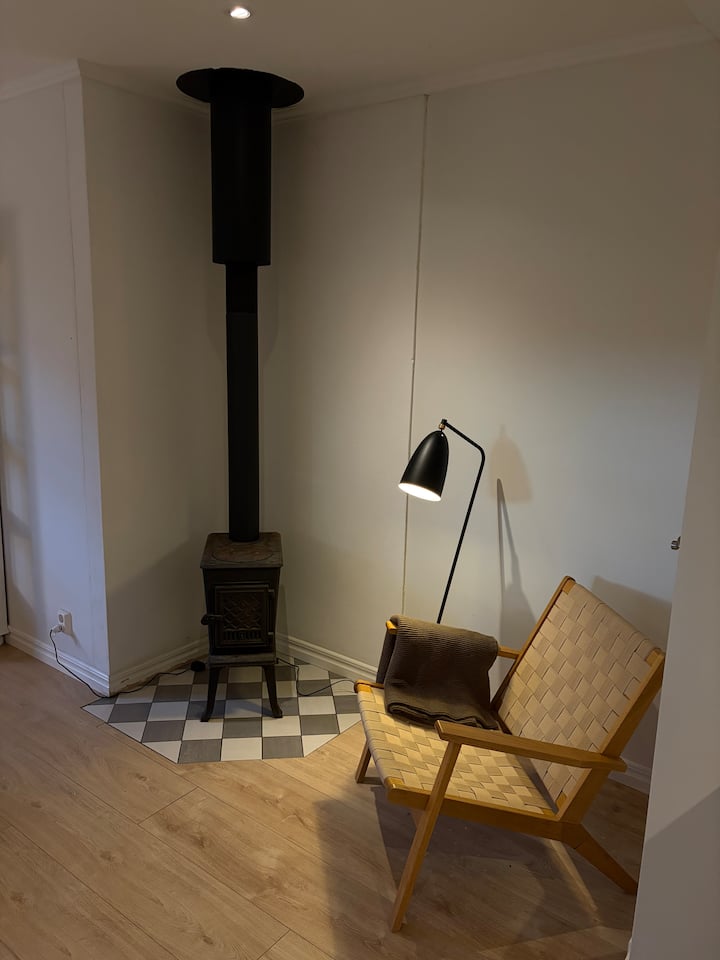 Ett Hus, Två Lägenheter. Fridfullt Och Vackert - Jönköping