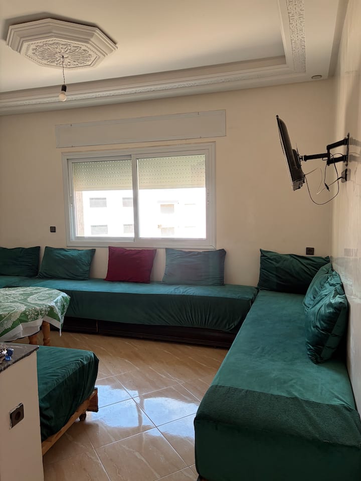 Schöne Wohnung Zu Vermieten Beste Lage. Cafe Markt - Tetuán
