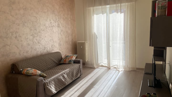 Elegante Bilocale Per Famiglie | Metro M1 A Piedi - Monza