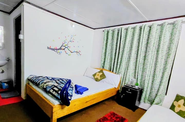 Mahamaya's-home In The Himalayas - Aritar