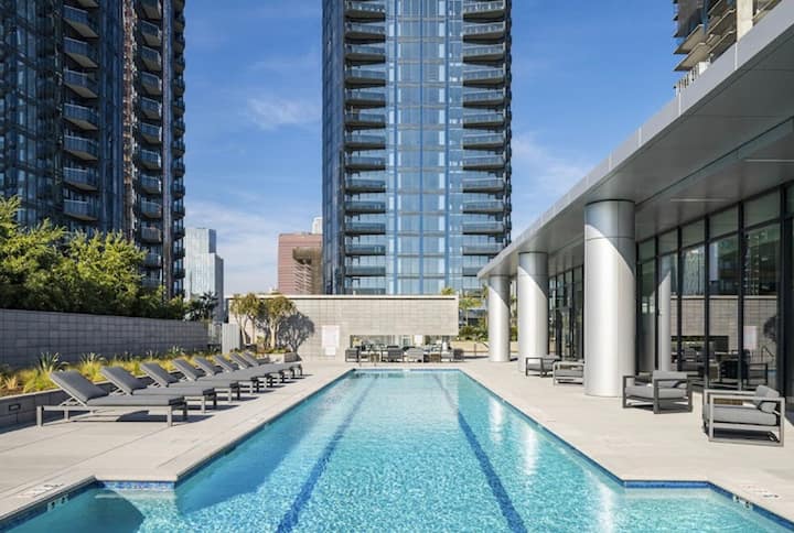 Dtla Luxury Corner Condo - Central To Everything! - Los Angeles, CA
