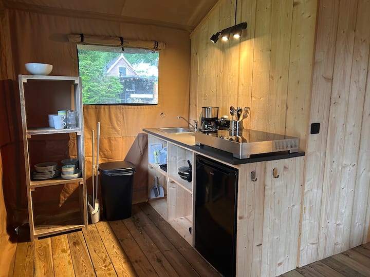 Luxe Lodgetent Met Eigen Sanitair - Slagharen