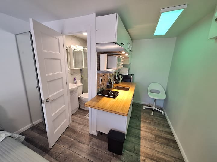 Studio Near Montreal –Strictly Non-smoking - Beloeil