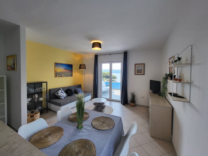 Two Apartments - Private Terraces, Bbq And Seaview - Omiš