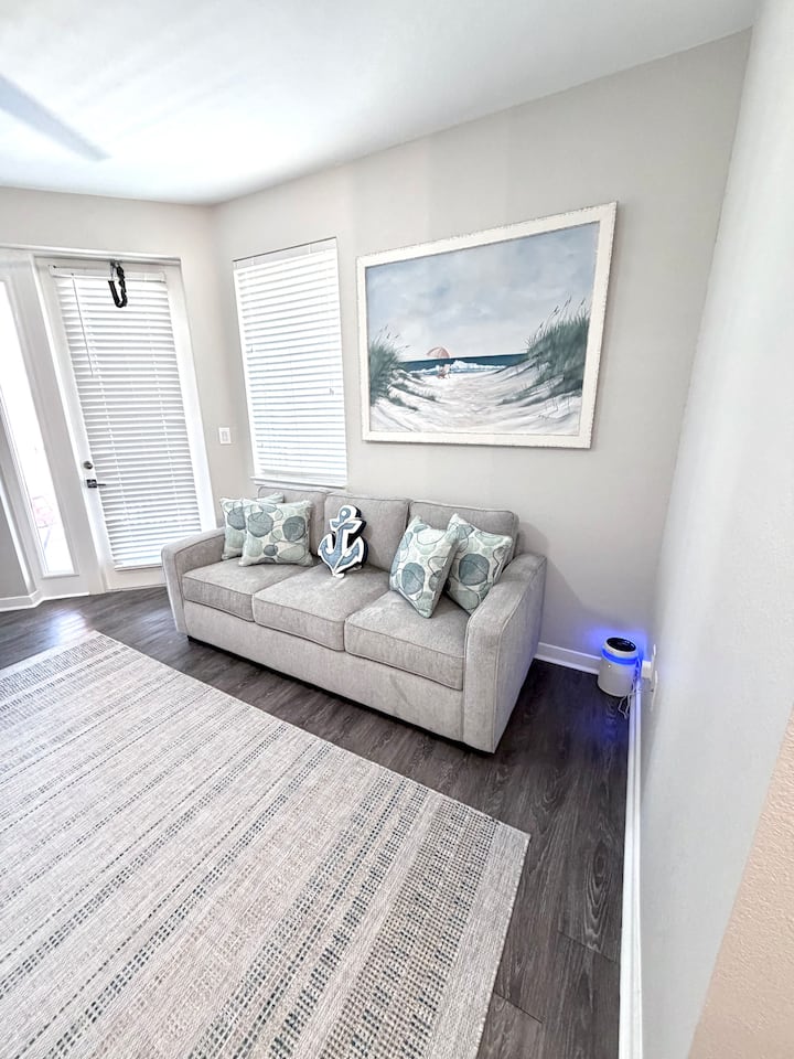 Sunny Seaside Retreat – 4 Minutes From Sand - Boynton Beach, FL