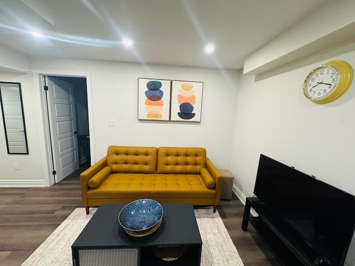 Modern Private Suite | Luxury Bath | Full Kitchen - Burlington