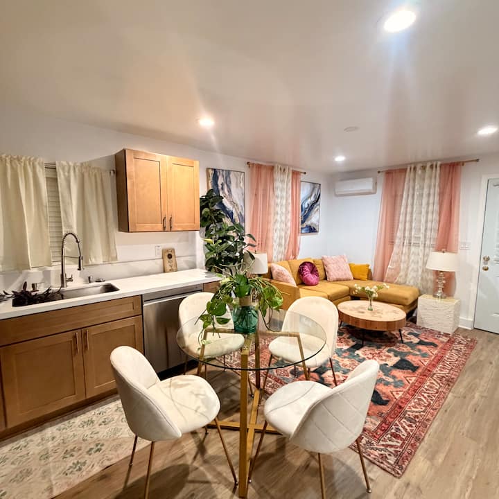 Affordable Stylish Comfort In The Heart Of Concord - Concord, CA