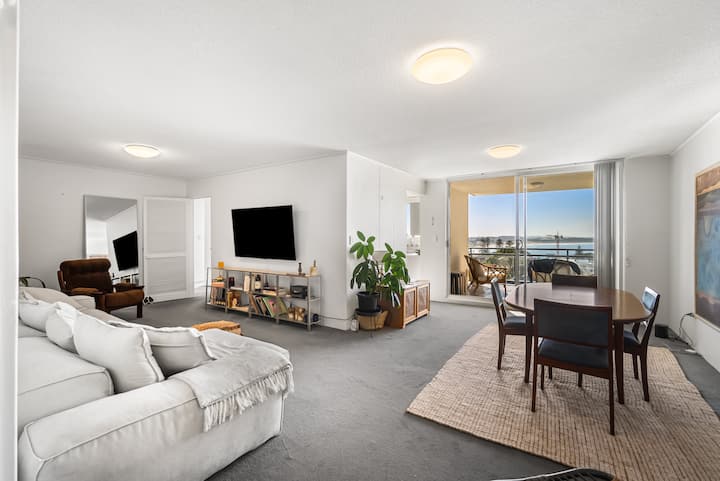 Ocean Views Escape - Two Bedroom - Cronulla