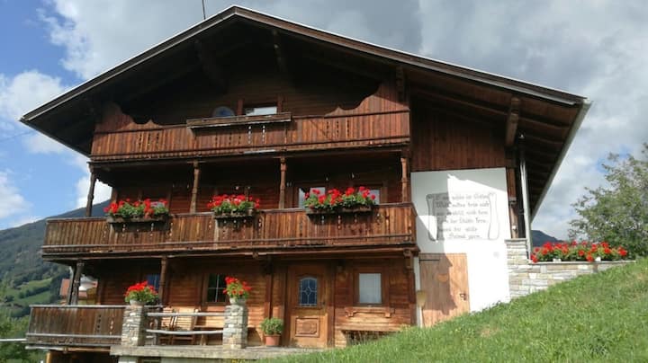 Ferienhaus Obersäuling Im Sommer - Zillertal