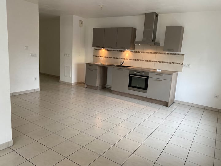 Appartement 3 Pièces En Centre-ville - Yerres