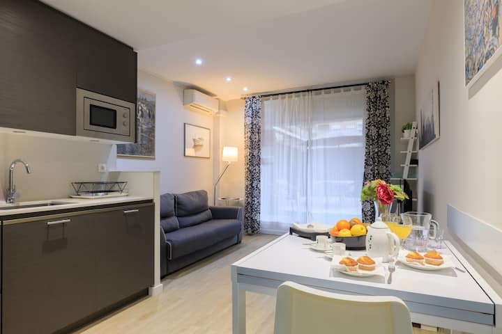 Central | Spacious Terrace & Sagrada Familia Views - Costa Brava