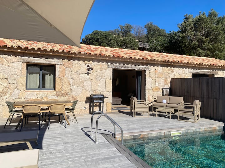 Villa De Charme Avec Piscine Privée, Vue Montagne - Figari