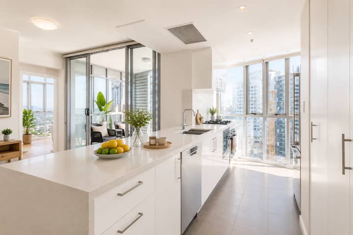 Sky-high Views |Walk To Metro & Crows Nest&parking - Dee Why Beach, New South Wales