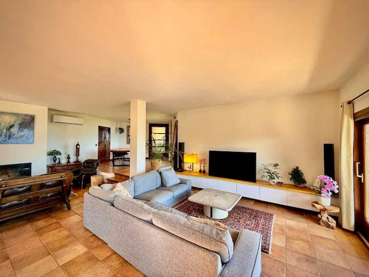 Seaview Villa * Pool * Beach * Barcelona Coast - Calella