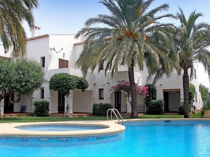 Apartment With Pool And Beach Just Steps Away - Dénia