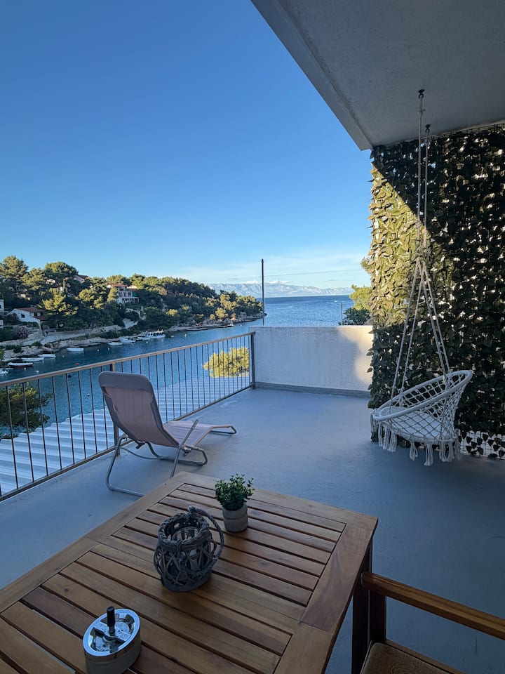 Apartmani Bah - Jugo - Jelsa
