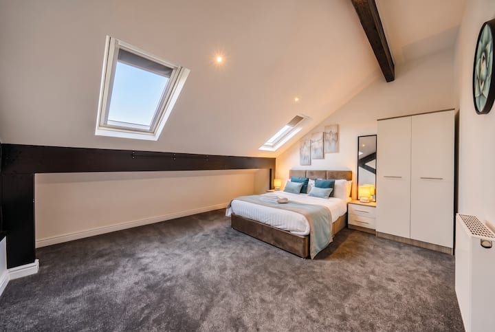 2-bed Flat With Parking And Treetop Views - Holmfirth