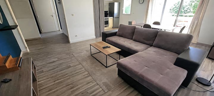 *Grand 2 Pièces Avec Belle Terrasse & Barbecue* - Saint-Raphaël