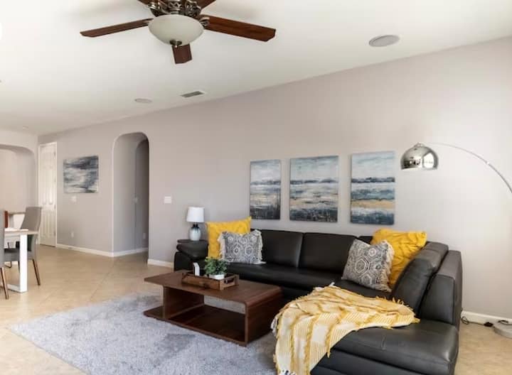 Relaxing Equestrian Area Retreat - Rancho Cordova, CA