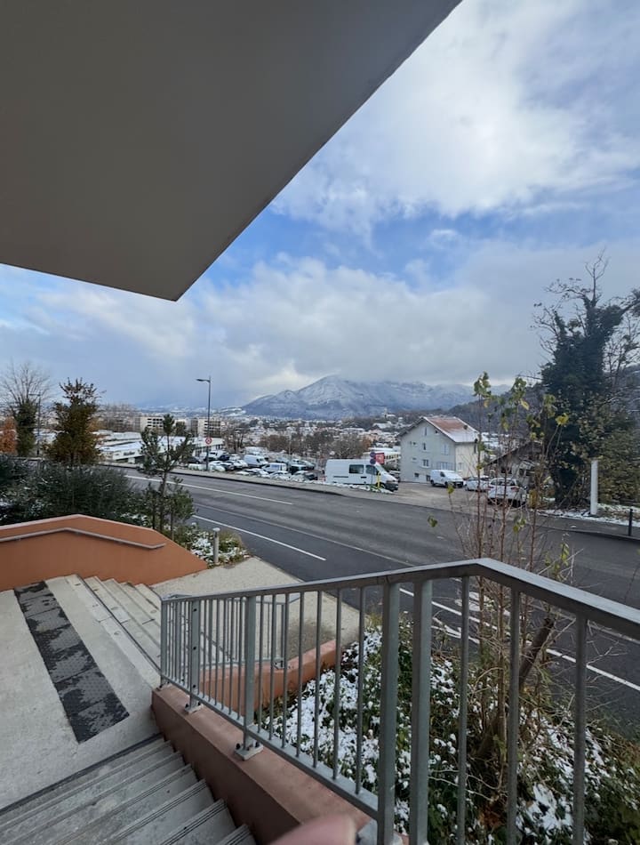 Logement Annecy Lac Familial Avec Parking Privé - Argonay