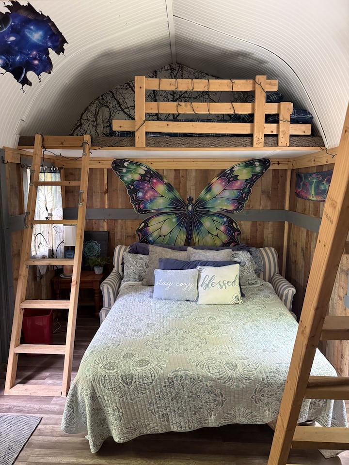 Galactic Tiny Home Near Waterfalls & Hiking - David Crockett Birthplace State Park, Limestone