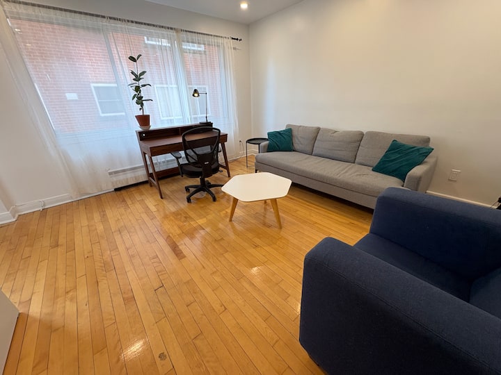 Quiet, Clean & Convenient 1 Br Apt, 32 Nights Min. - Dorval