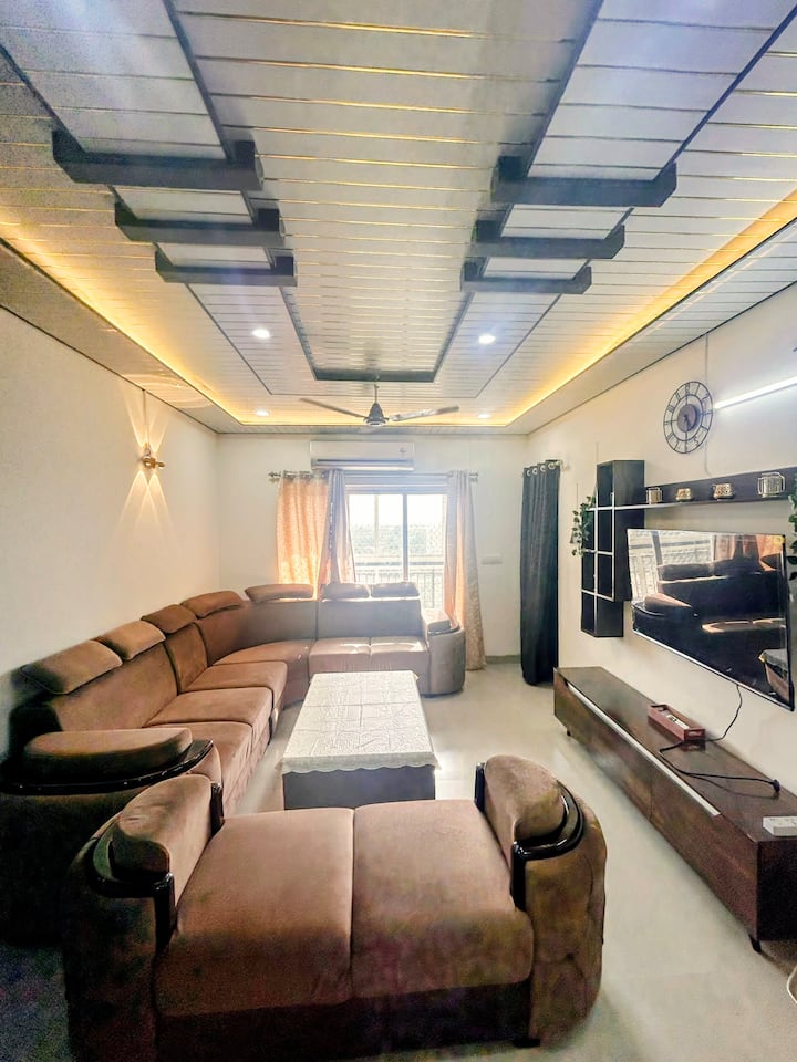 The Willow Stay | Spacious 2bhk | Iim Road - Lucknow