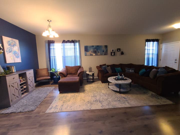 Furnished 3 Bedroom/2bath Home, Utilities Included - Riverview, FL