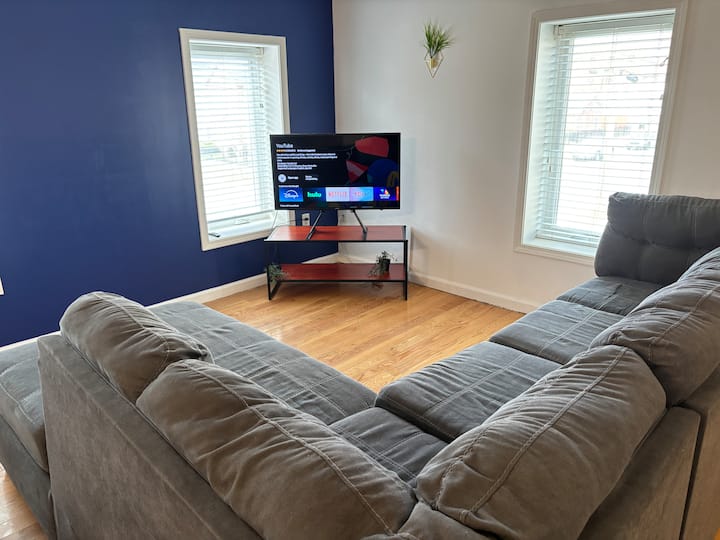 Two Bedroom Apartment Near Downtown - Syracuse, NY